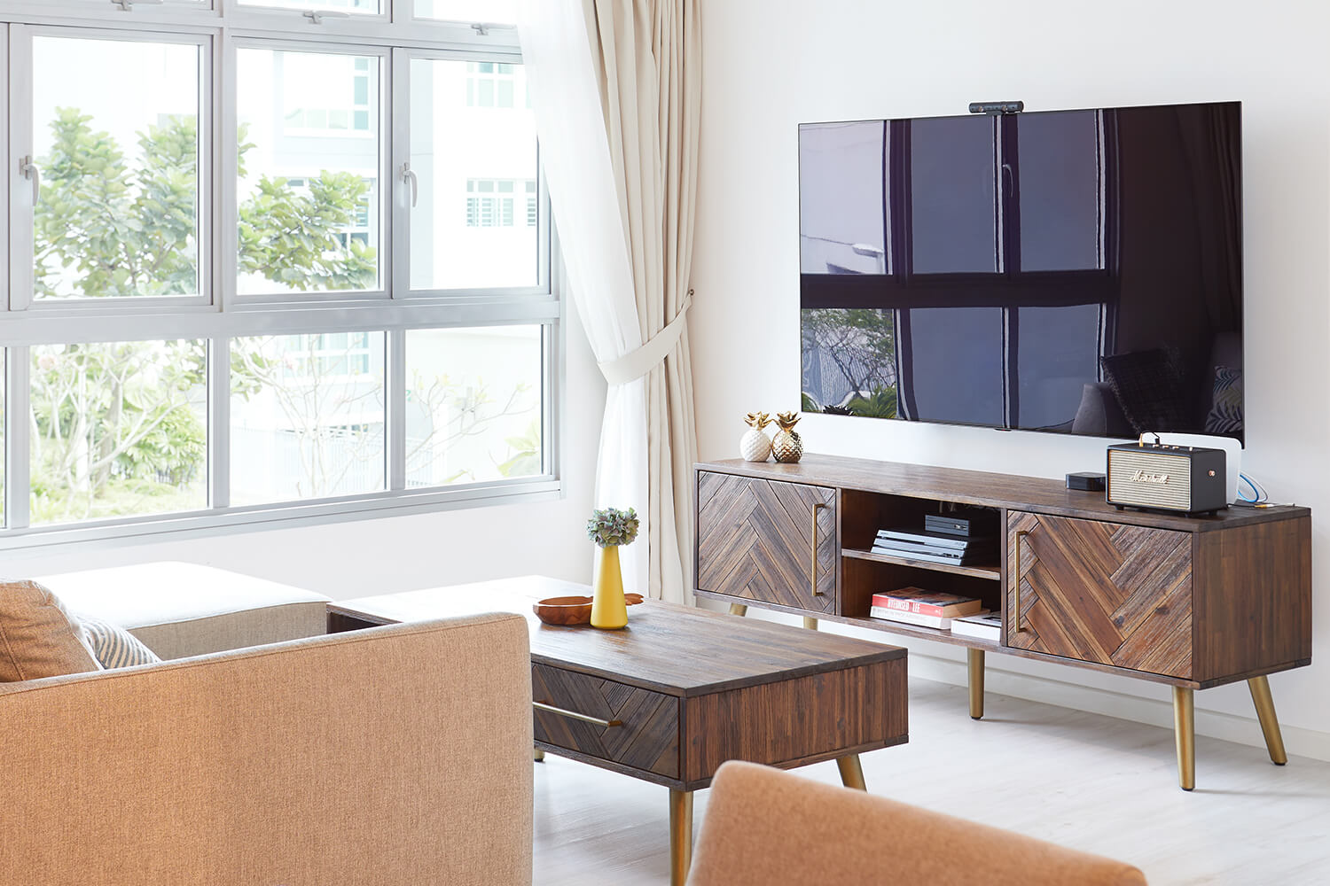 Light vs. Medium Tone Wood: Find Your Japandi Style | Comfort Furniture