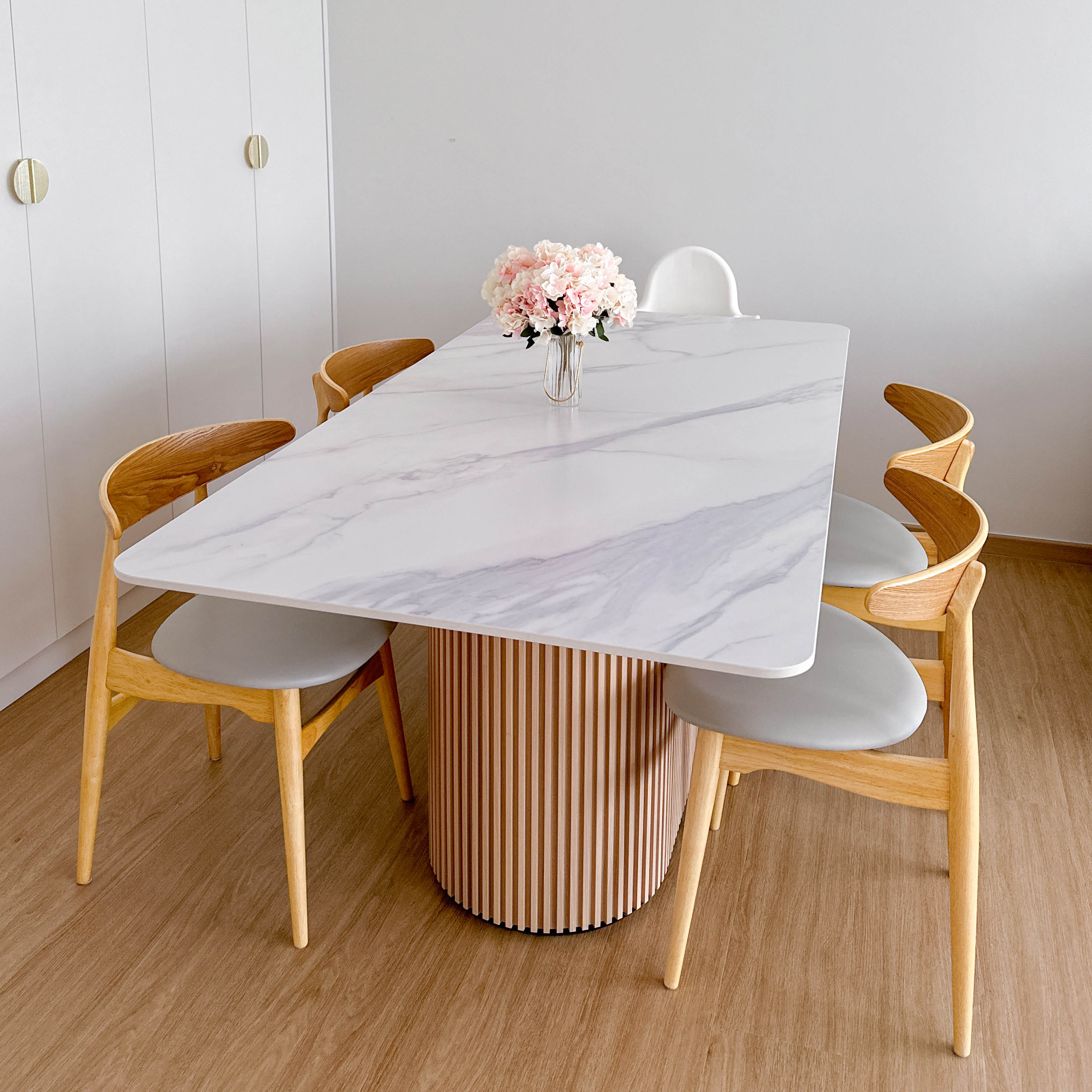 Sintered Rect Top (R5) x Ohio Stadium Dining Table - W1400 | Comfort ...
